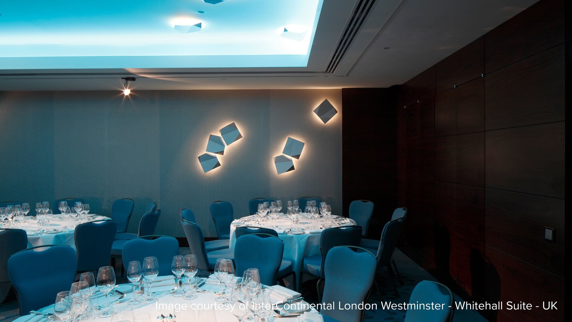 HOW THE PSYCHOLOGY OF COLOUR CAN IMPROVE HOSPITALITY DESIGN